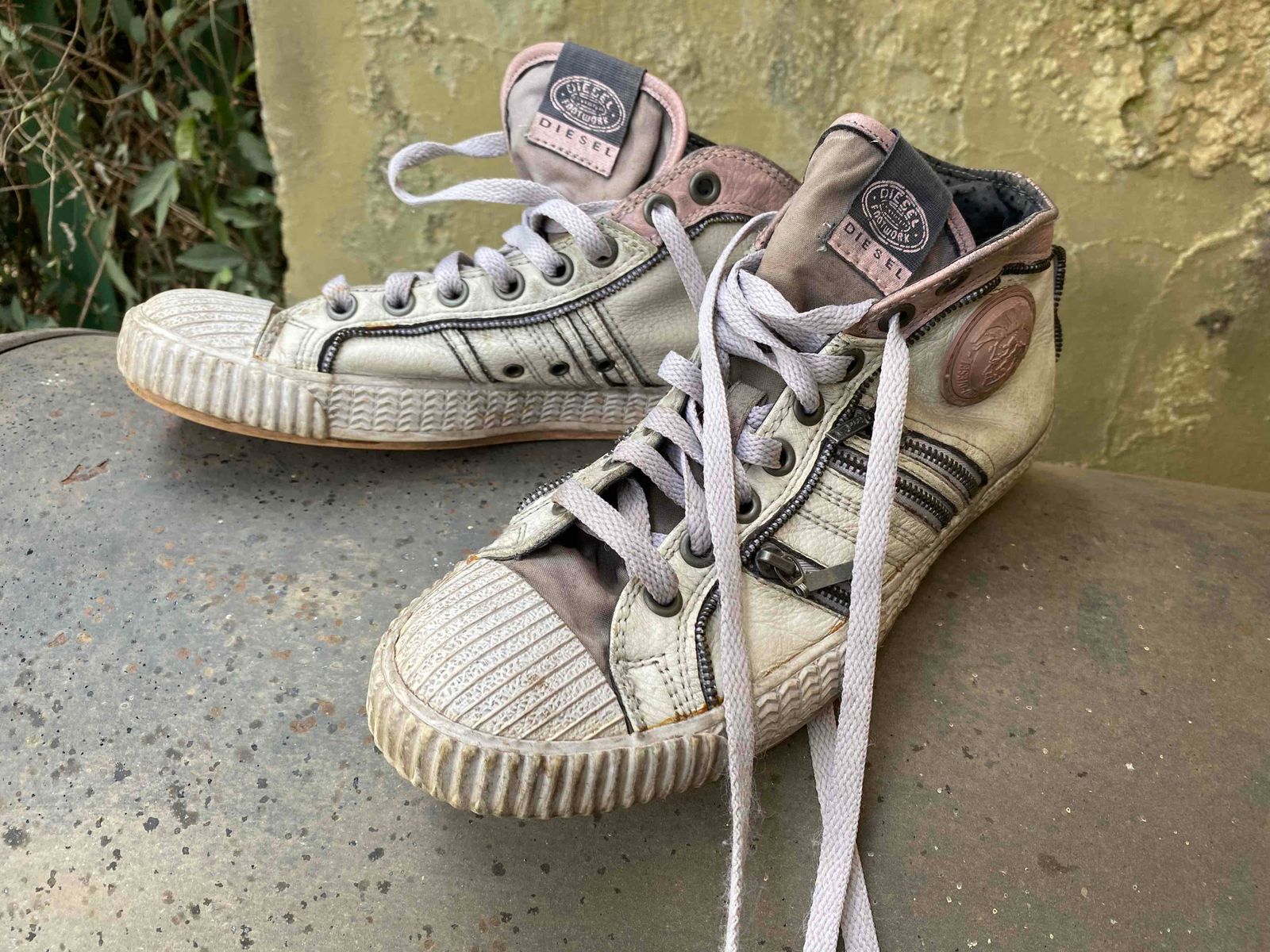 Yaga marketplace for preloved store fashion