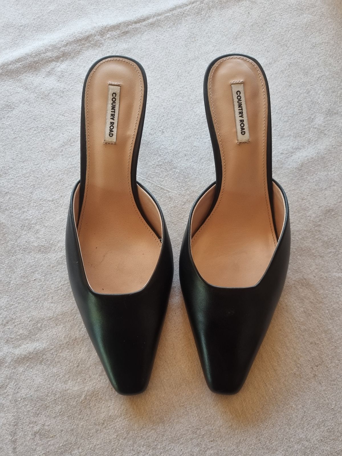 Yaga - marketplace for preloved fashion