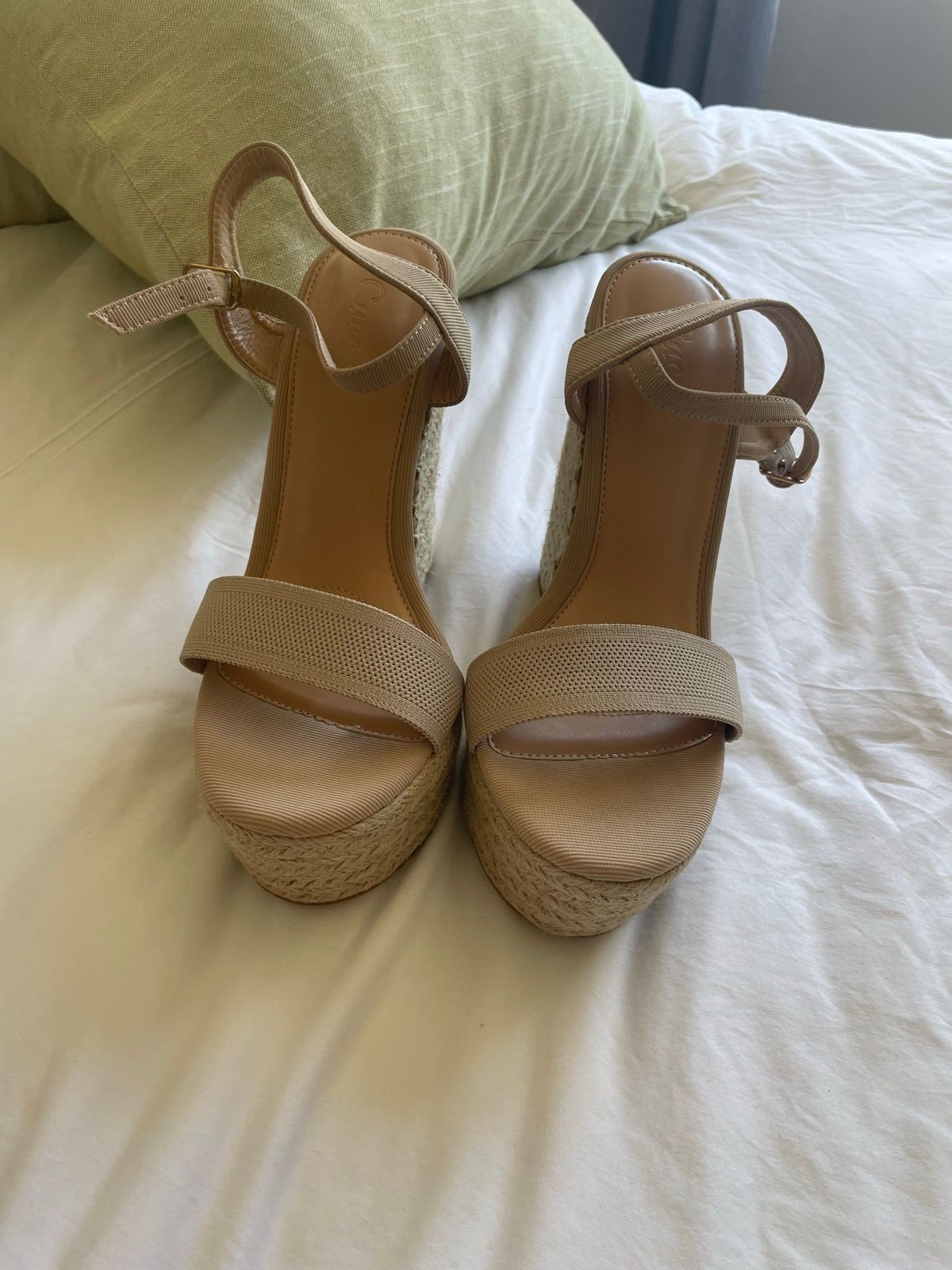 Yaga - marketplace for preloved fashion