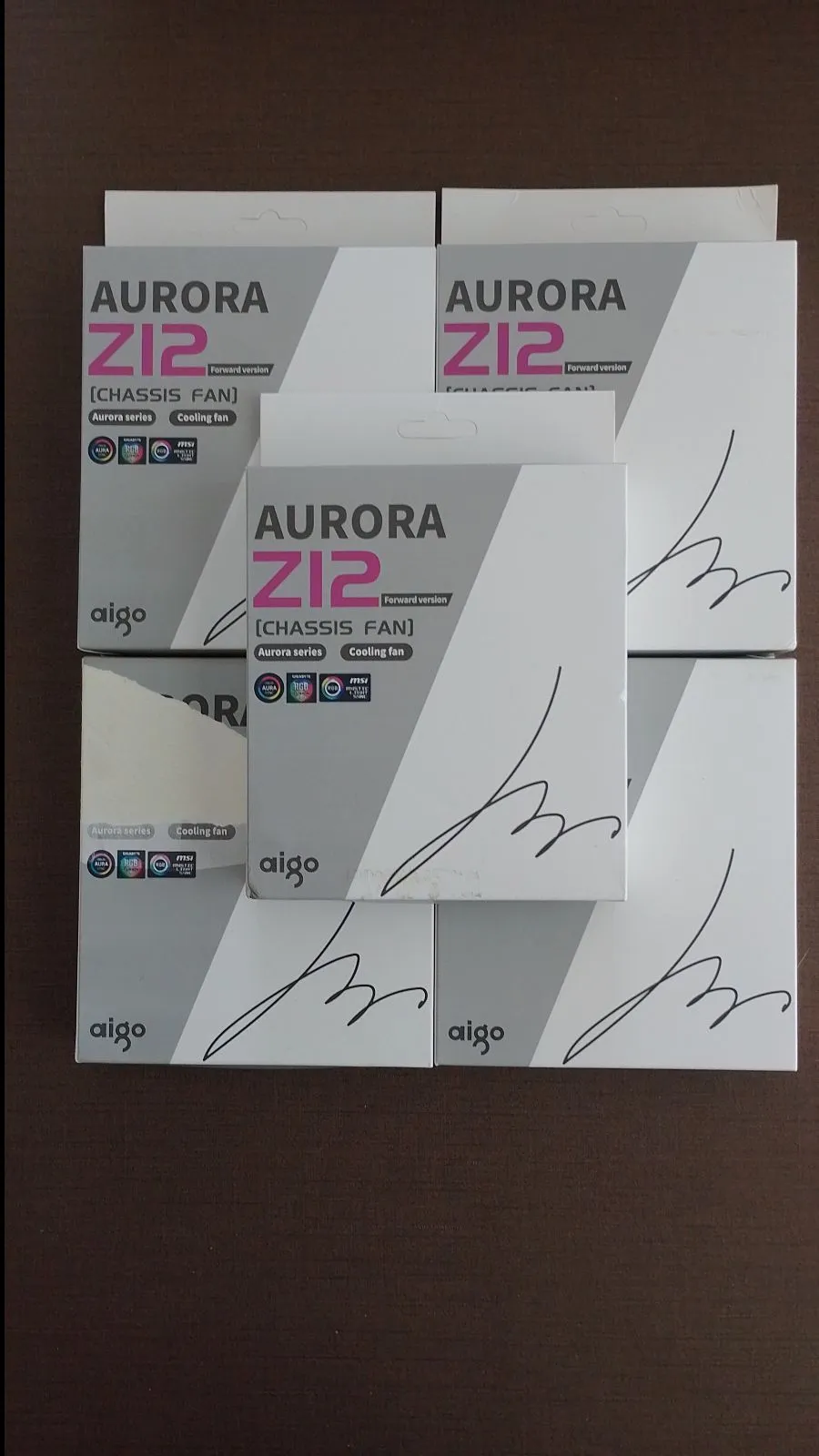 [For Sale] - Aigo Aurora Z12 120mm ARGB Fans - White and Black Sets ...