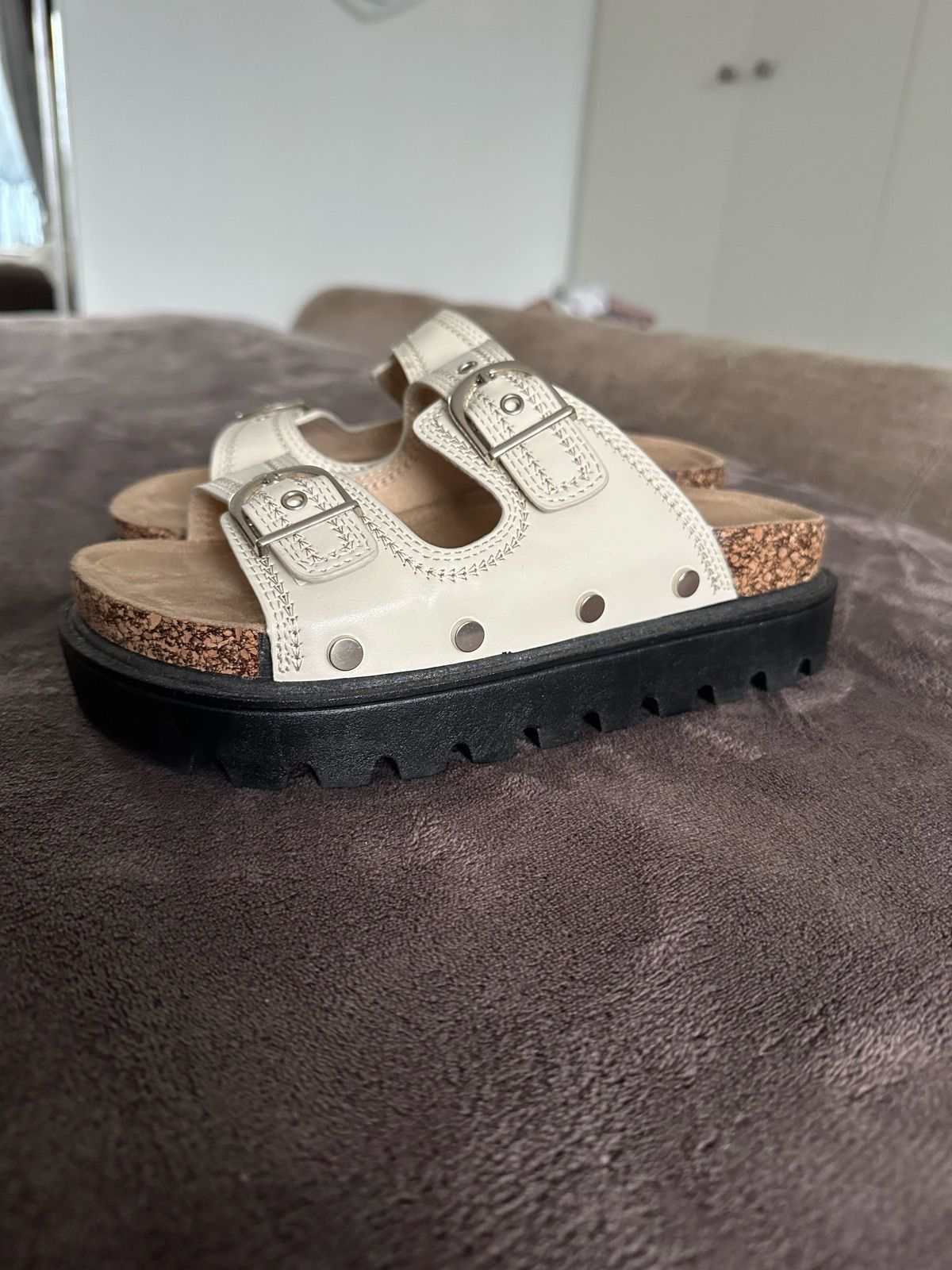 Yaga - marketplace for preloved fashion