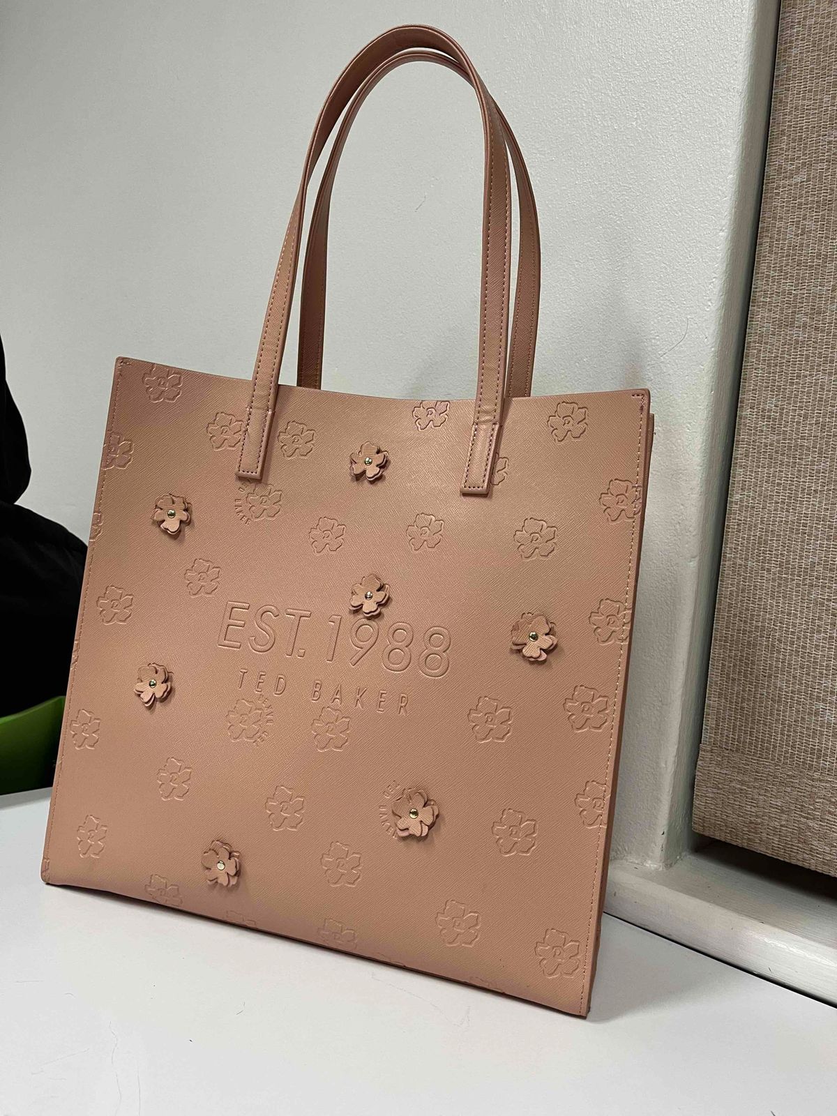 Yaga - marketplace for preloved fashion