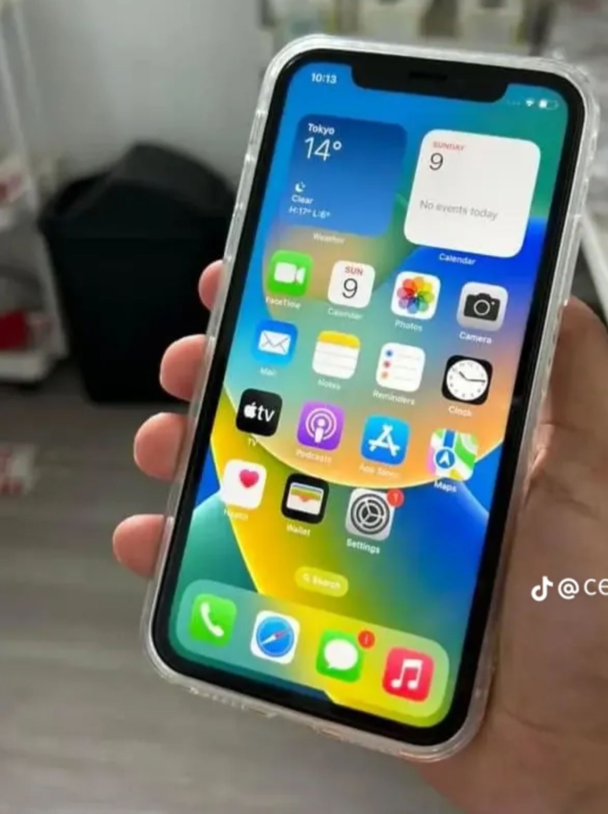 Yaga - marketplace for preloved fashion